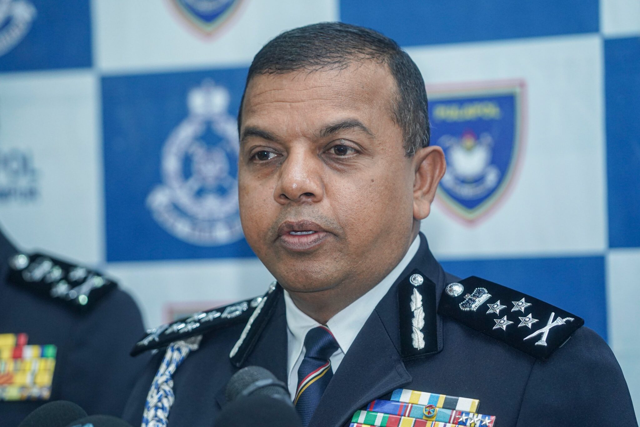 Pangkat pegawai kanan polis bukan untuk bermegah -Ayob Khan