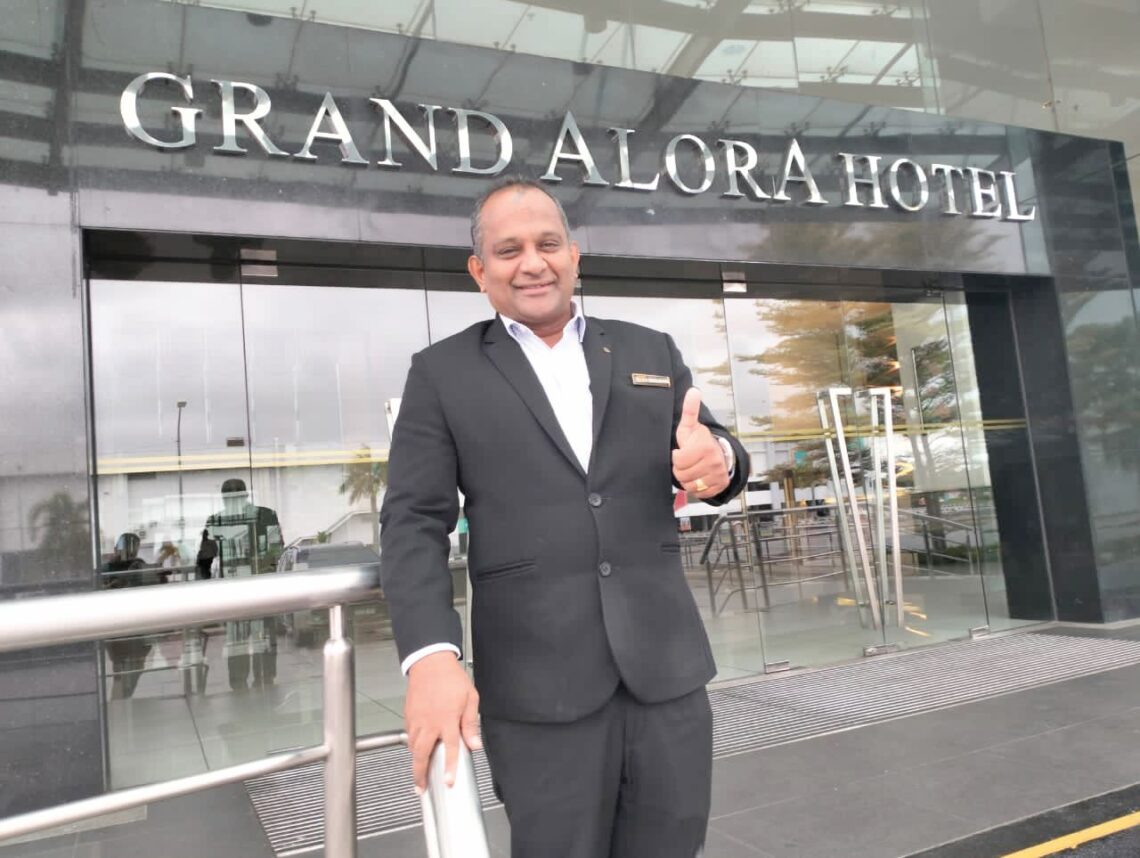 Bermula sebagai pencuci pinggan, kini pengurus besar hotel