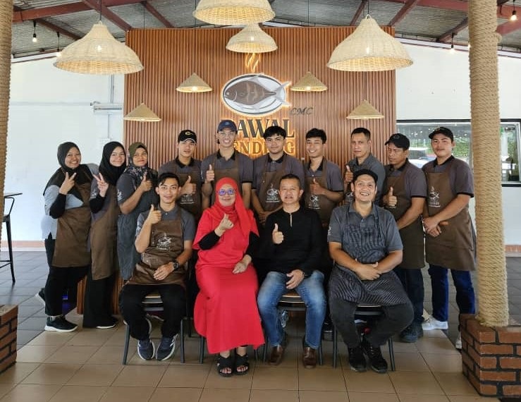 Bawal Sendeng gamit penggemar menu ikan bawal goreng - Utusan Malaysia