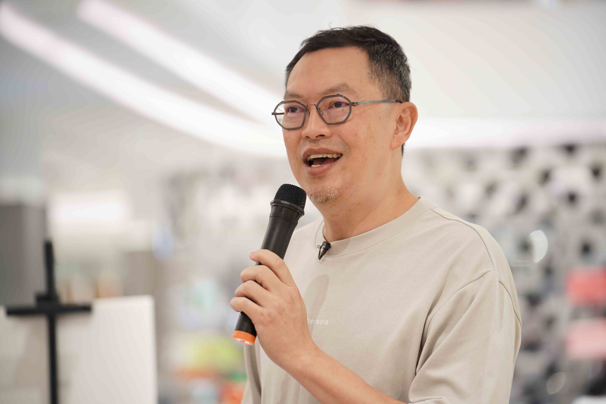 Kasut, beg dari bahan kitar semula