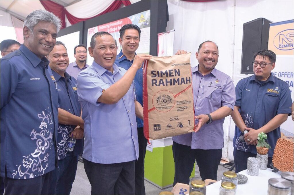 UPV lancar kilang bancuh konkrit di Sendayan