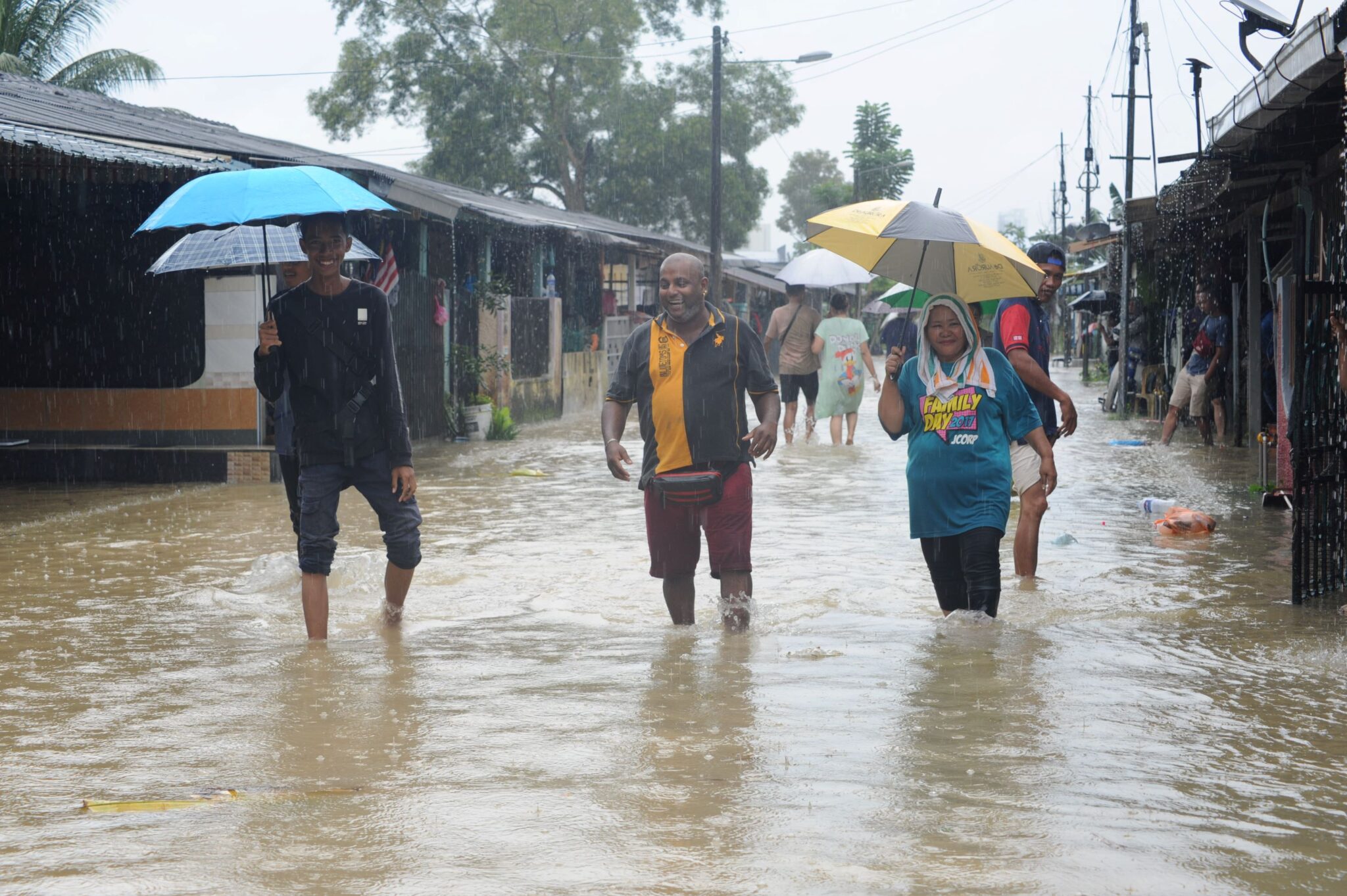 Ribut petir, hujan lebat hingga Selasa
