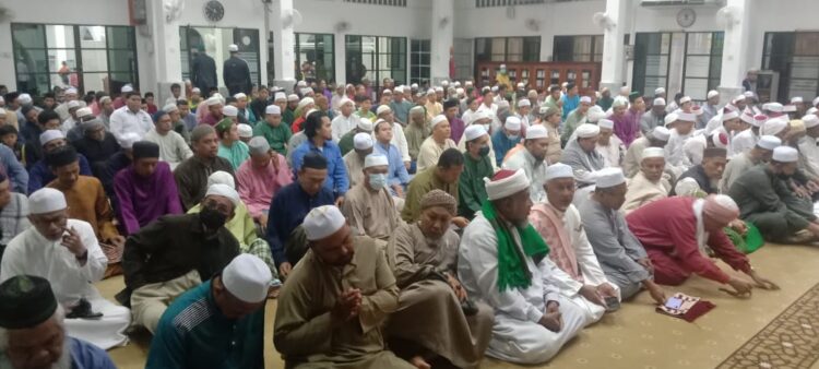 Kempen solat Subuh berjemaah seperti solat Jumaat di Manjung dapat ...