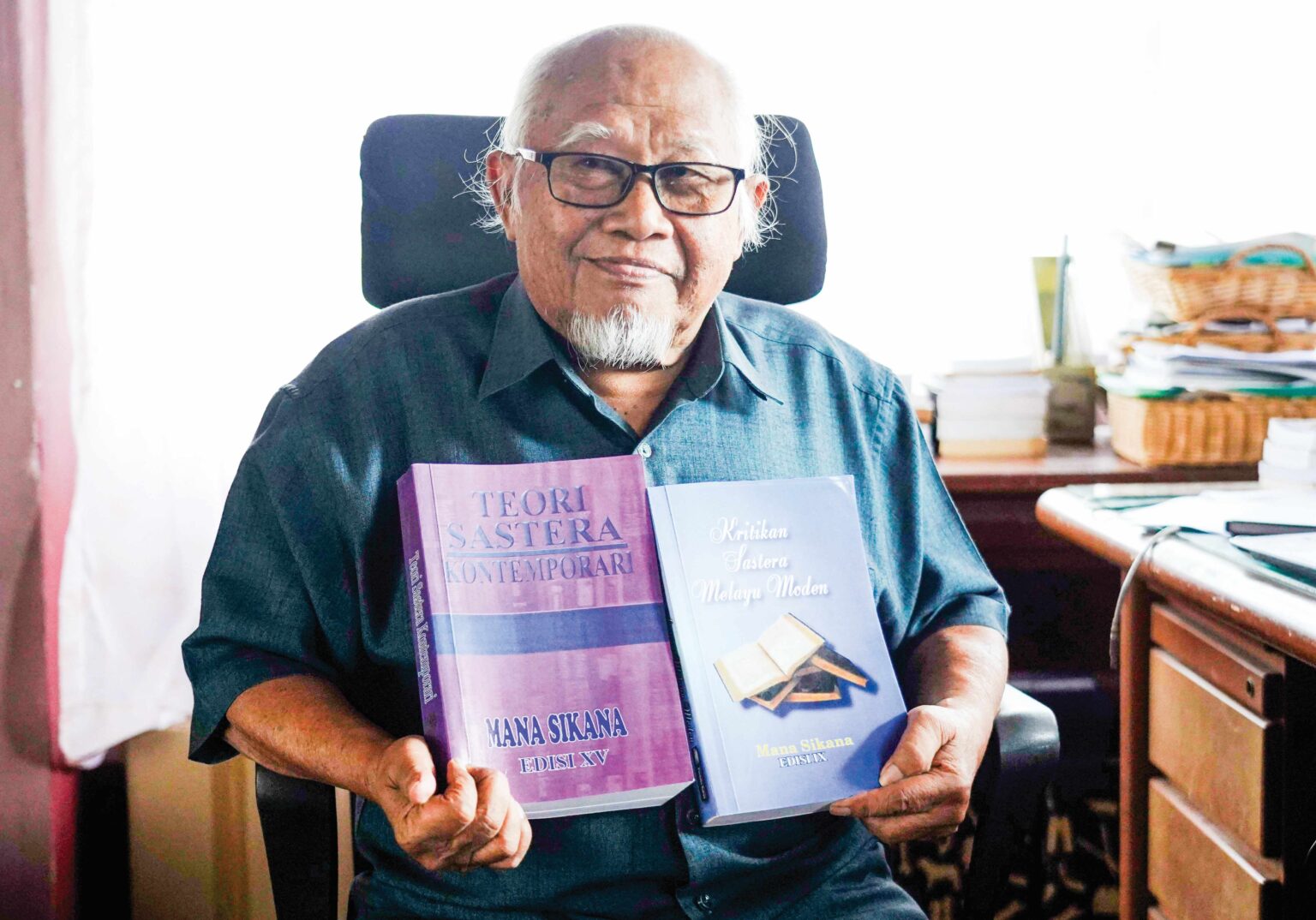 Perlu berterusan membaca dan menulis – Mana Sikana