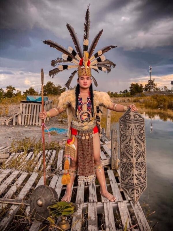 Angkat budaya Iban di pentas ‘Keling’