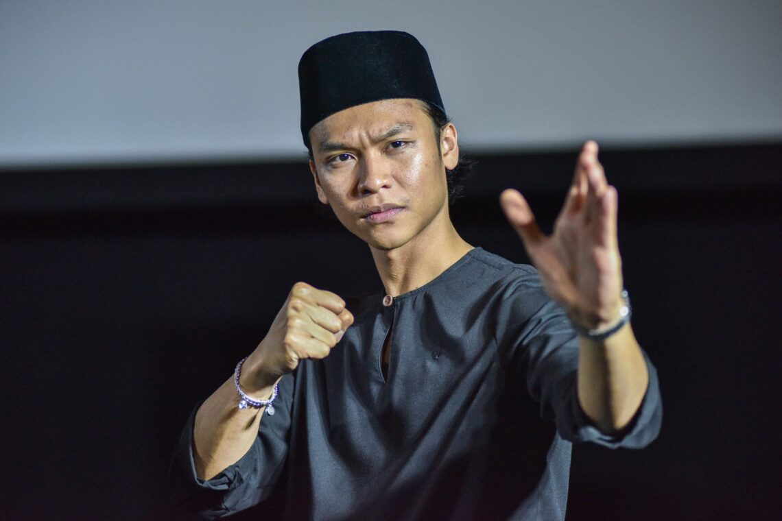 Nadhir Nasar teruja tengok wajah sendiri di panggung wayang - Utusan ...