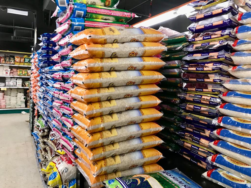 Lambakan beras import, beras tempatan pula 'kosong'