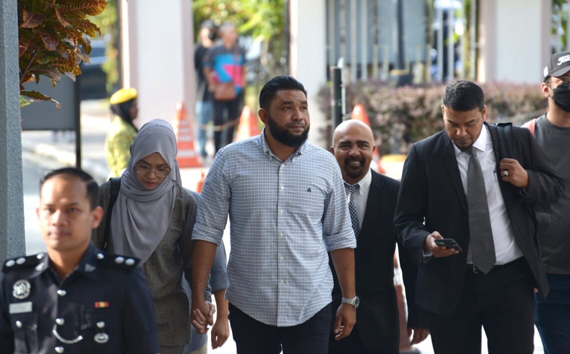 Papagomo didakwa menghasut kait kerajaan pro-Israel