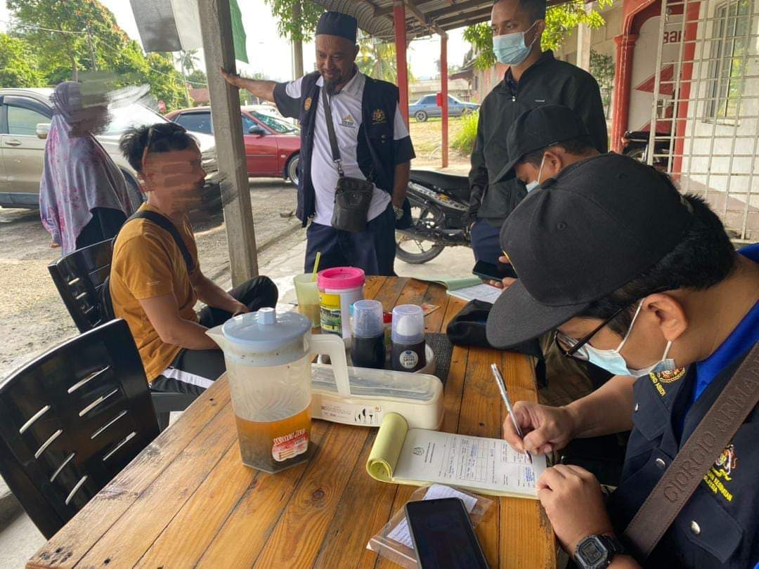 5,000 notis, kompaun RM1j merokok di tempat awam