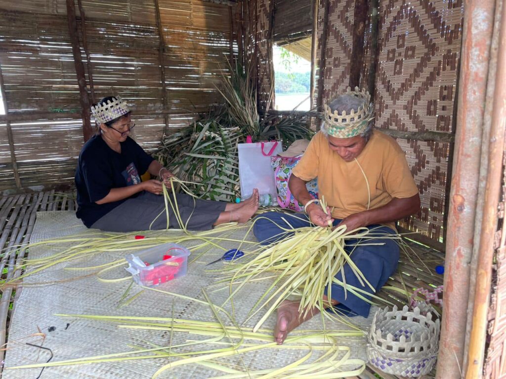 Pelajari gaya hidup Orang Asli Pelajari gaya hidup Orang Asli