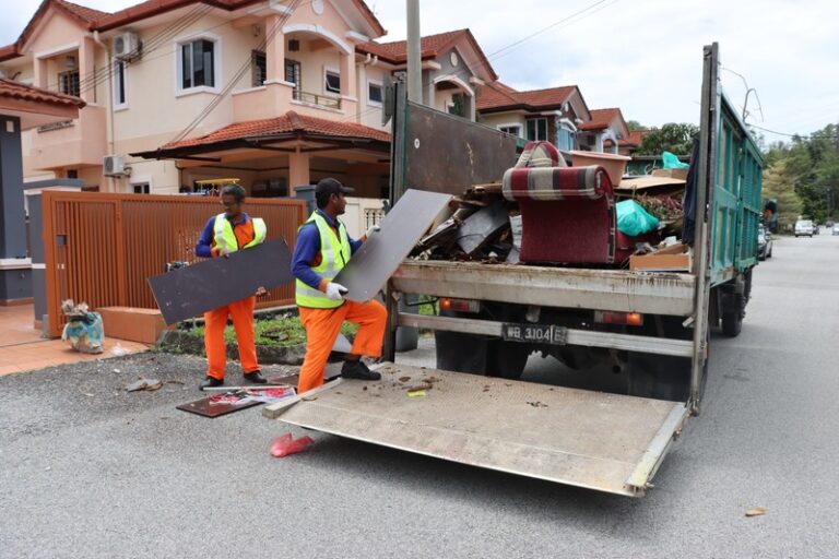 Semak jadual kutipan sampah pukal, lancarkan proses pengurusan sisa ...