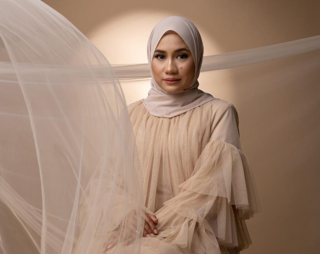 Kembali menyanyi, Mila Jirin dapat izin suami - Utusan Malaysia