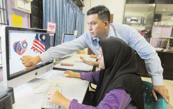 Guru muda bantu tingkat kemahiran digital pelajar