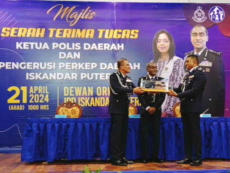 Pemerasan: Polis kemuka surat tahan kerja terhadap dua anggota - Utusan ...