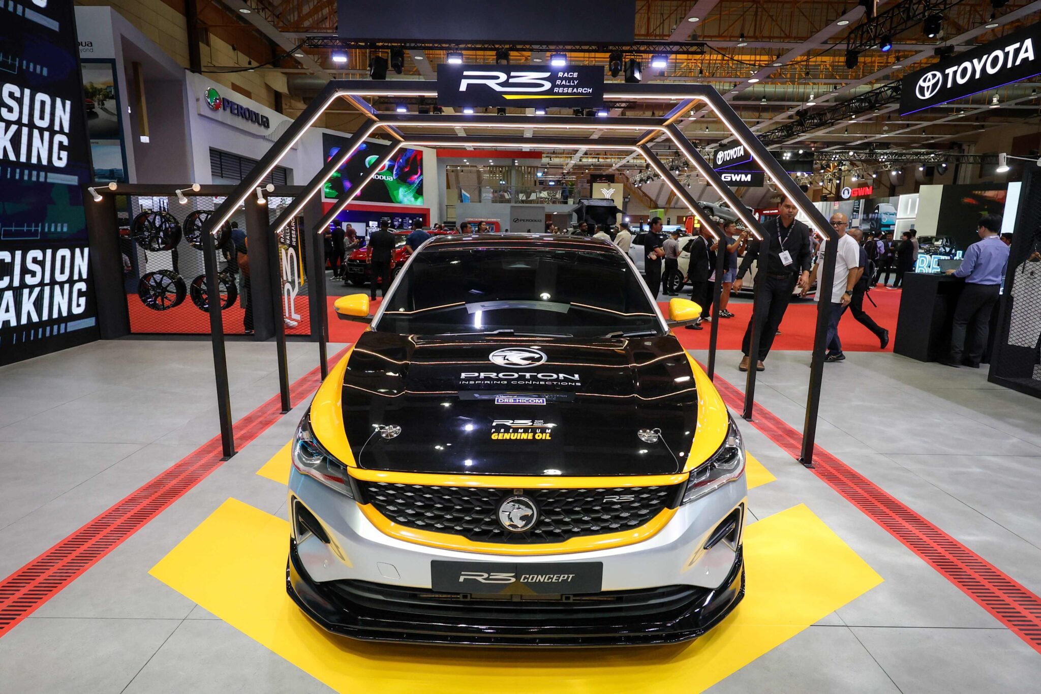 Proton lancar kereta lumba S70 R3 - Utusan Malaysia