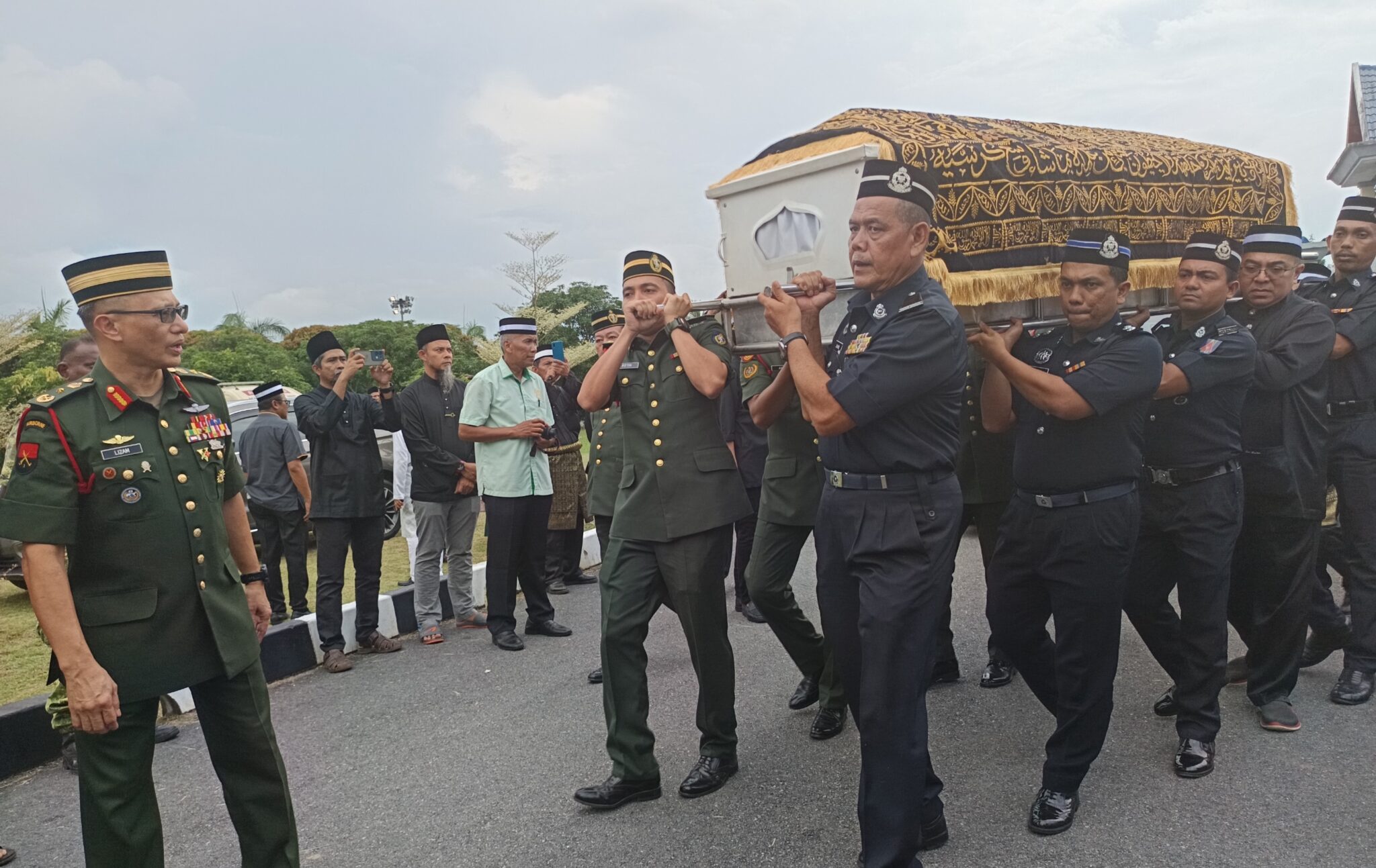 Undang Luak Rembau selamat dikebumikan - Utusan Malaysia