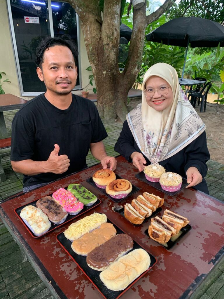 Kafe LaPaRoti terima lebih pelanggan selepas peroleh sijil halal ...