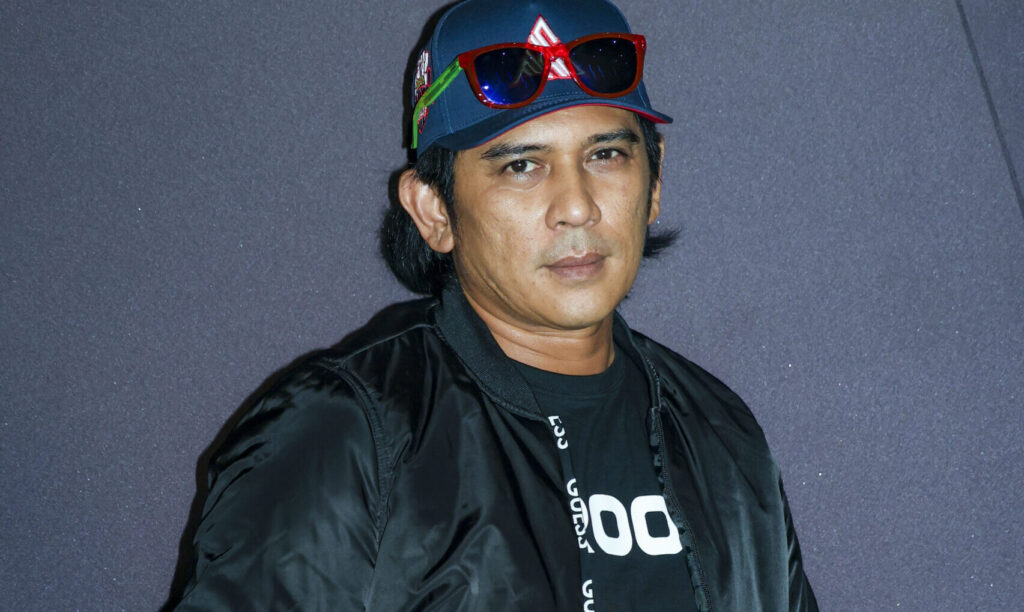 Zul Huzaimy sesat, mengesot dalam lumpur