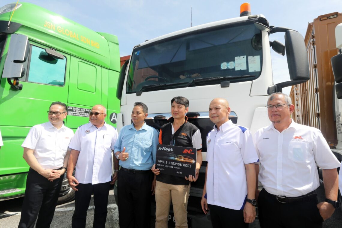 Medan SK318 di Sarawak mengeluarkan gas pertama