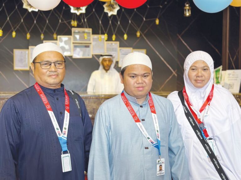 Medan SK318 di Sarawak mengeluarkan gas pertama