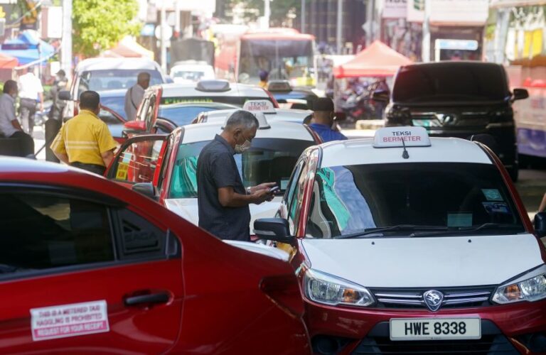 Industri teksi yakin 100% bangkit semula tahun depan