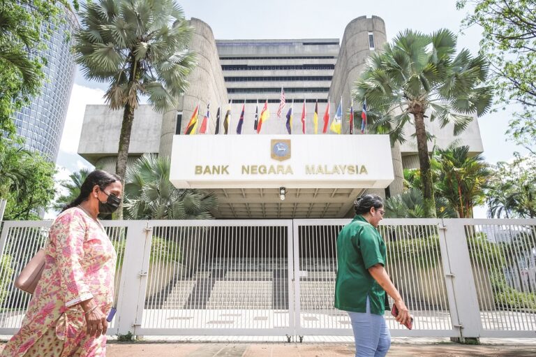 Anwar ke Putrajaya tanpa Permatang Pauh - Utusan Malaysia