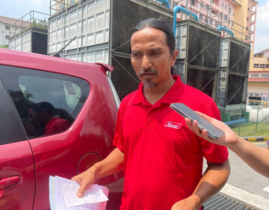 Tiga beradik maut lori bertembung kren - Utusan Malaysia