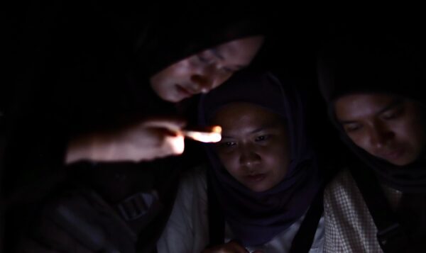 Pakai gogel proses kuih tradisional