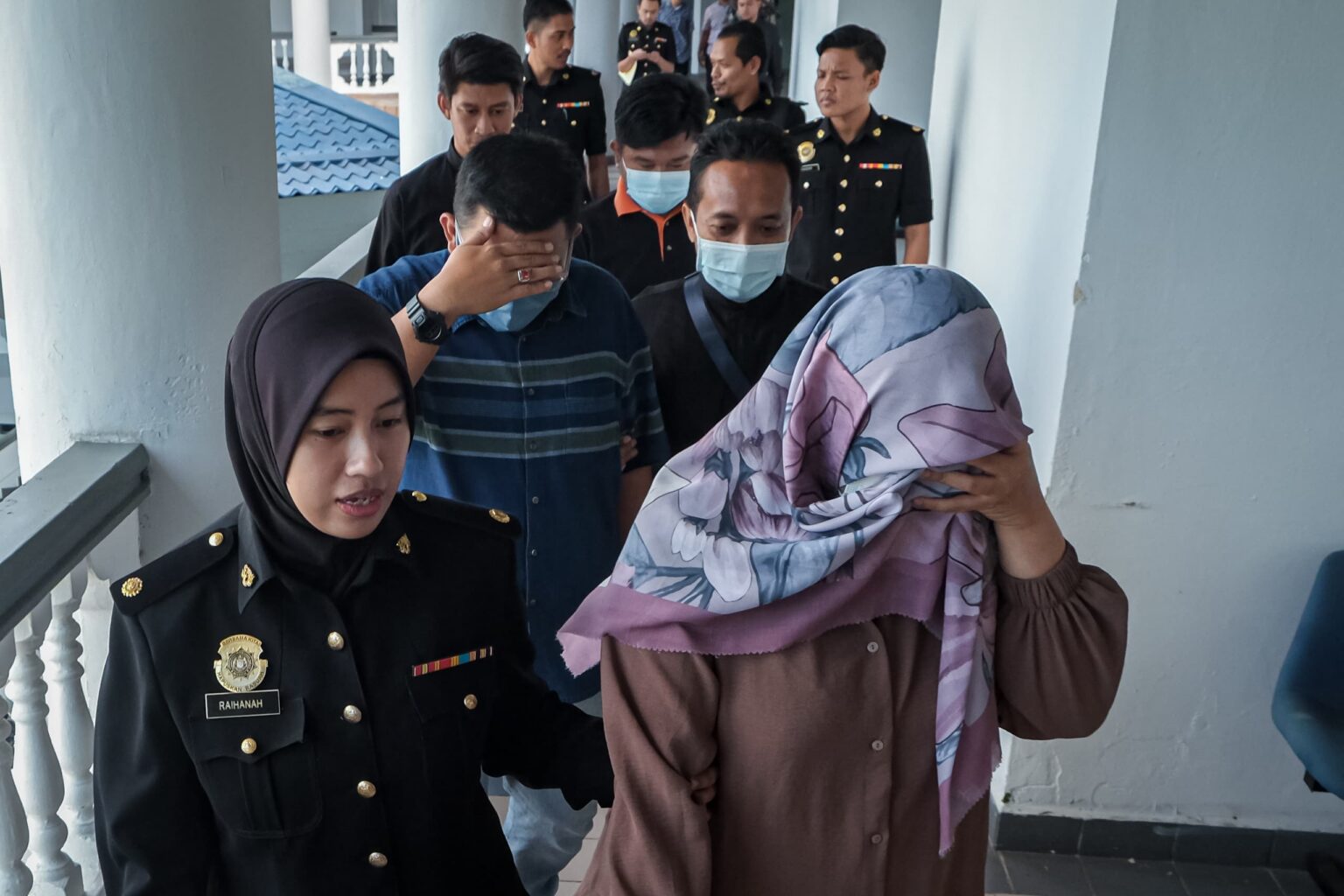 Tiga kakitangan MPAG didakwa terima suapan