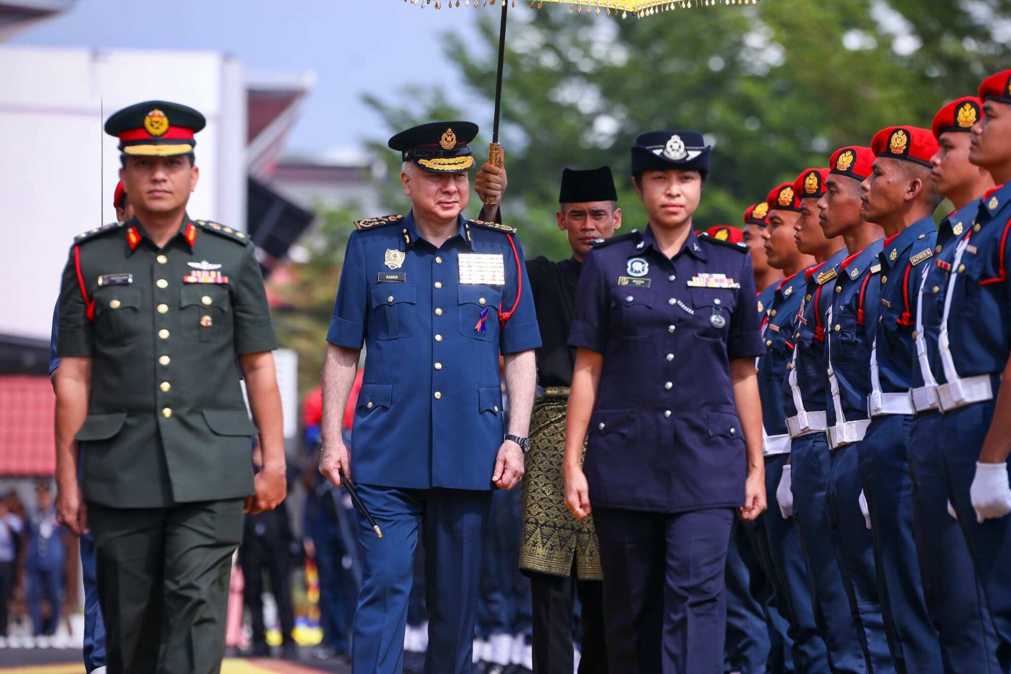 Sultan Nazrin rasmi akademi bomba Wilayah Utara - Utusan Malaysia
