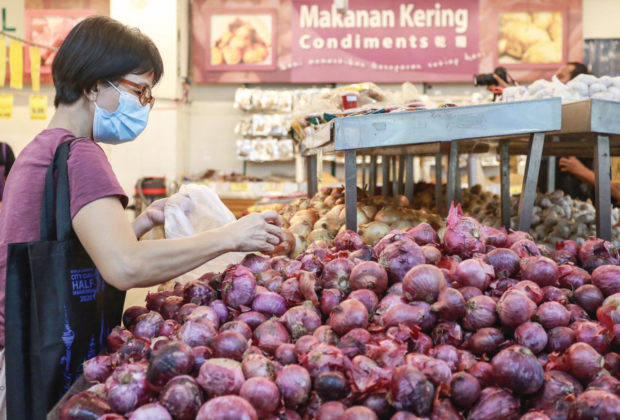 Apa kesan kenaikan gaji kepada harga barang?