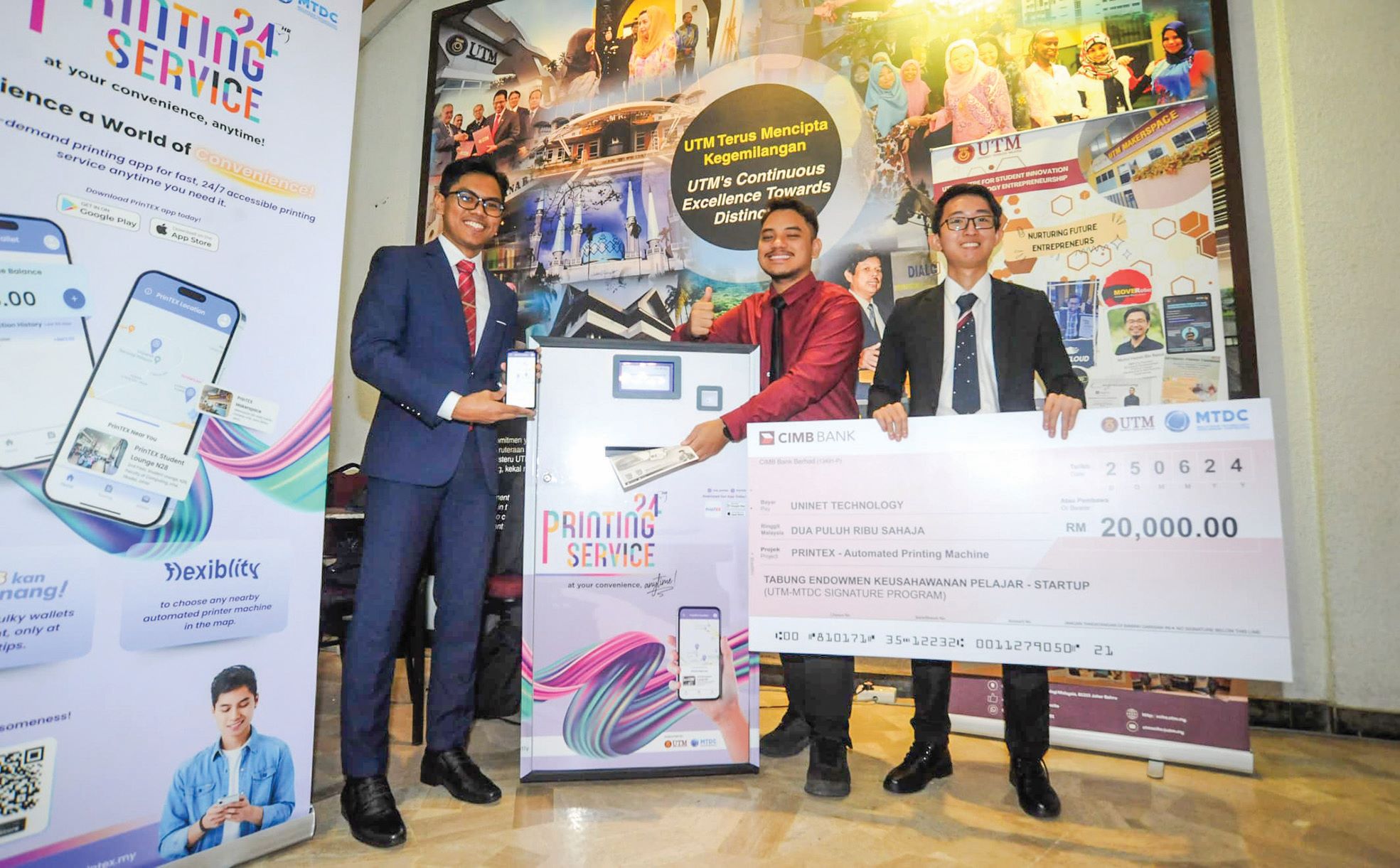 Siswa reka mesin salinan dalam telefon bimbit