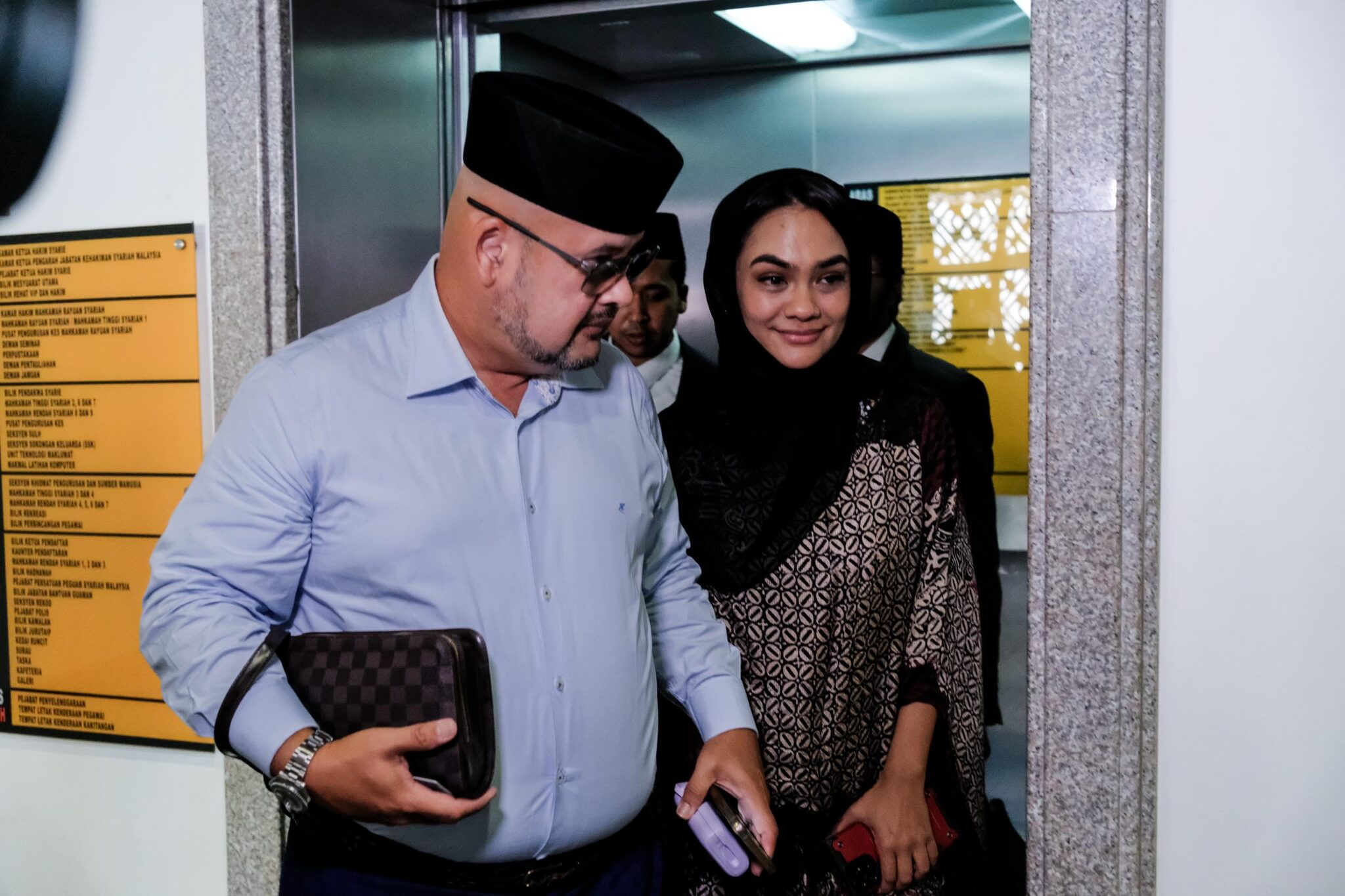 Harith Iskander cerai talak satu