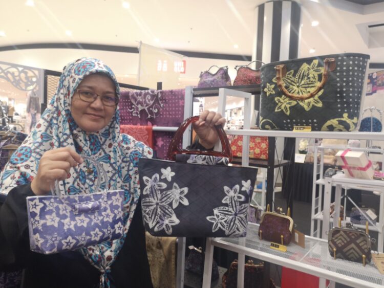 ‘Bungo lado’ angkat identiti adat pepatih