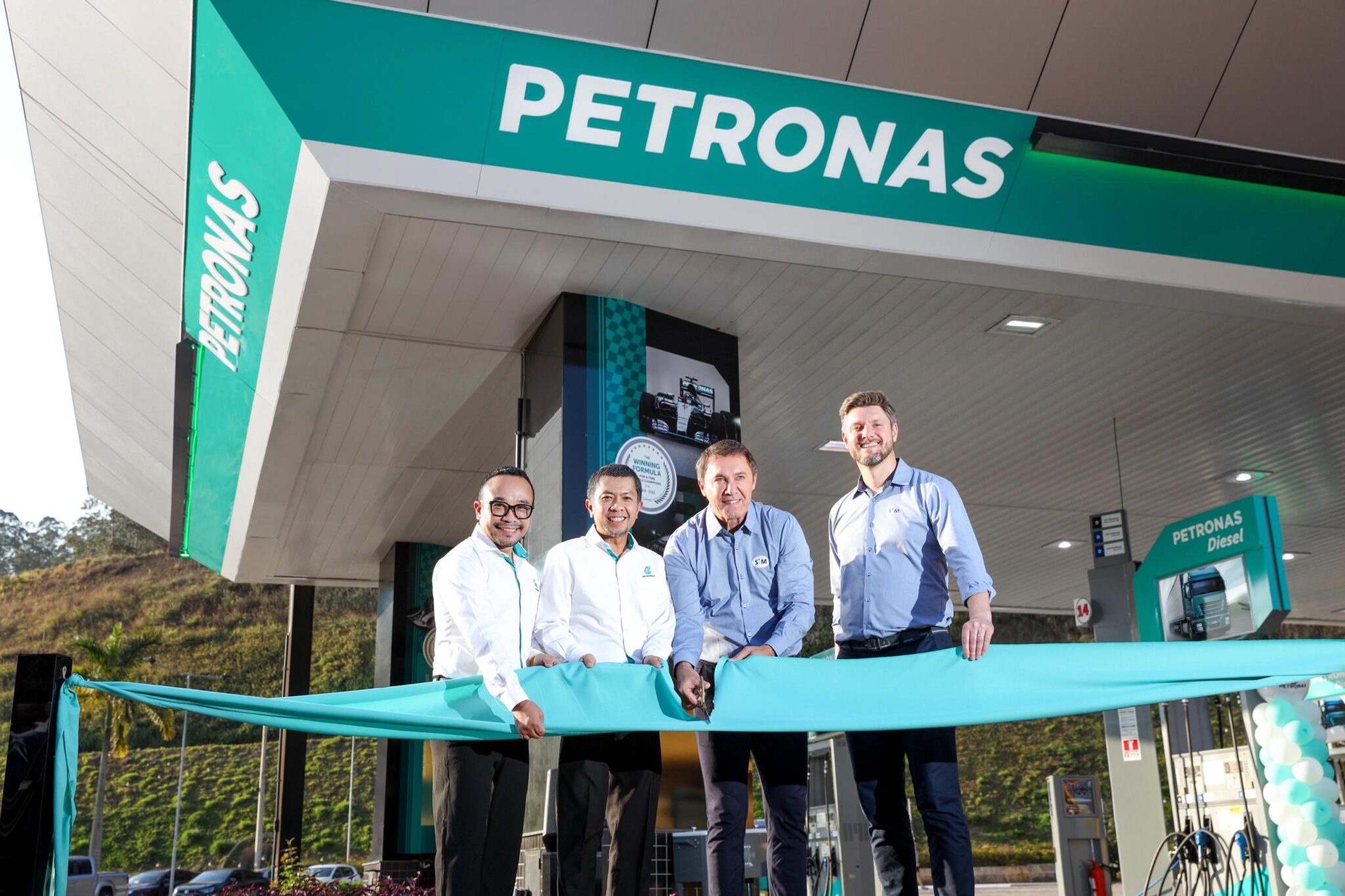 Petronas, SIM bekerjasama buka tiga stesen minyak di Brazil - Utusan ...