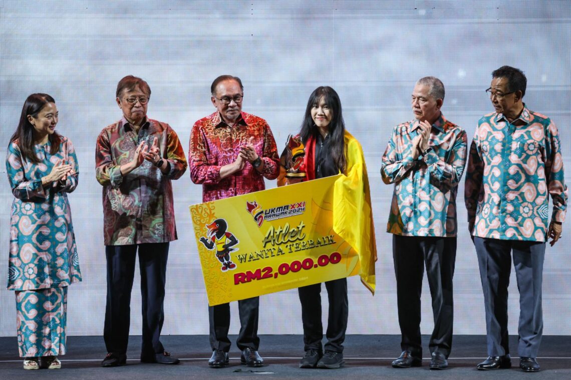 Sarawak tamat badi 30 tahun, muncul juara Sukma 2024
