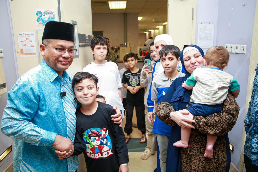 Mohd. Na'im ziarah warga Palestin dirawat di hospital