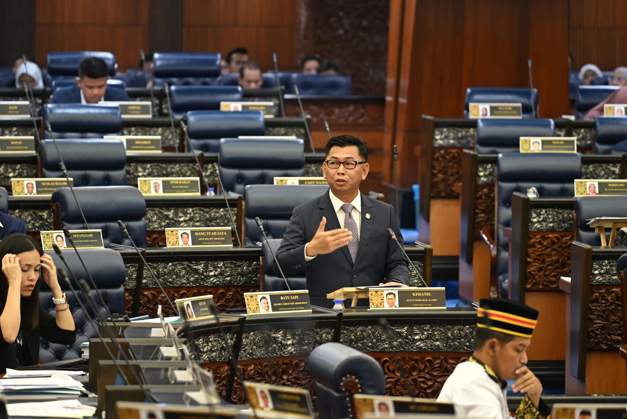 PTP, LPJ sumbang keperluan sekolah