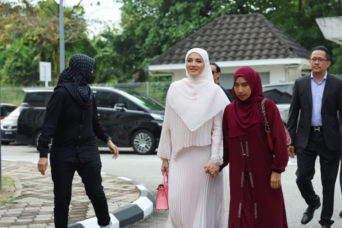 Petikan kata-kata tidak membawa makna apa-apa - Fazura