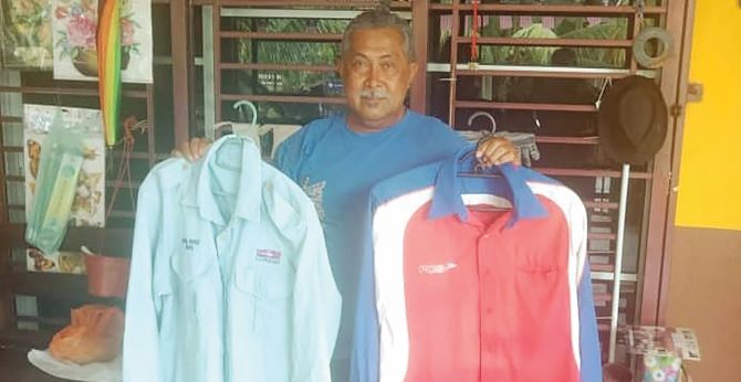 Sudah 10 tahun bersara tetapi masih pakai uniform Pos Malaysia
