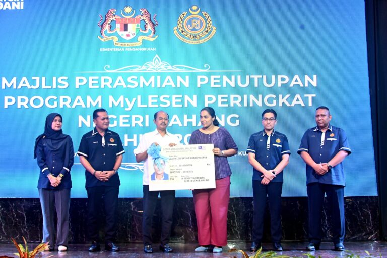 Pelik kalau saya buat begitu - Amirah Razak hampir beli followers