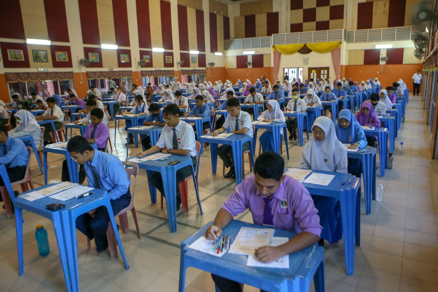 Kaji semula had umur SPM untuk lahir bakat masa depan negara