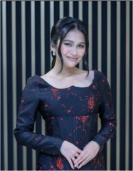 Saya bersyukur ibu keluar daripada perkahwinan itu - Nelissa