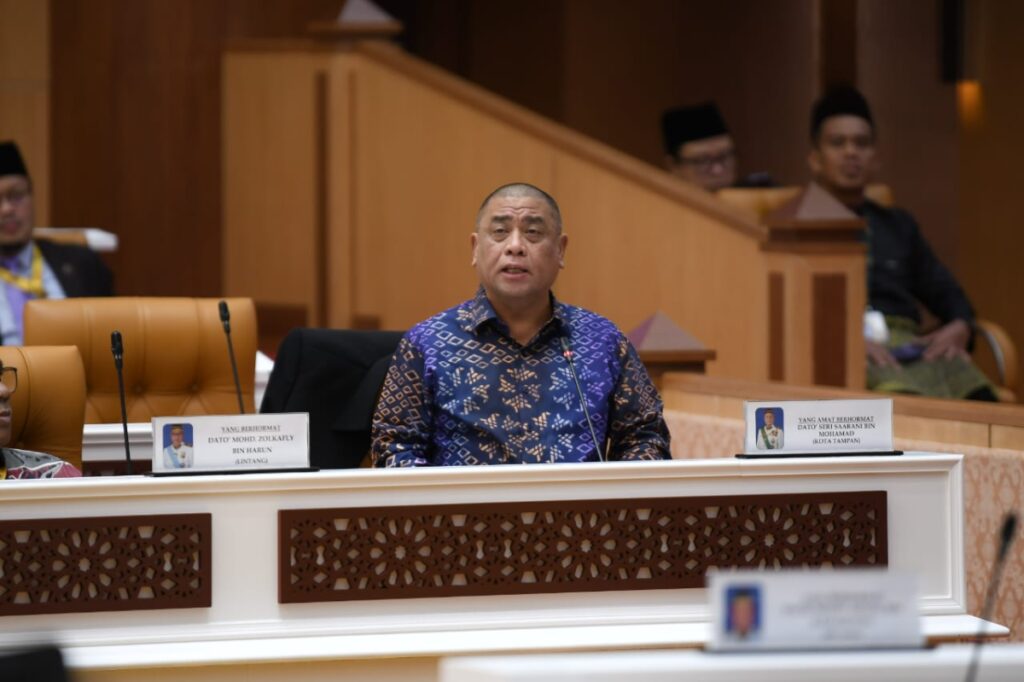 Tapir patah kaki seberat 250 kg diselamatkan