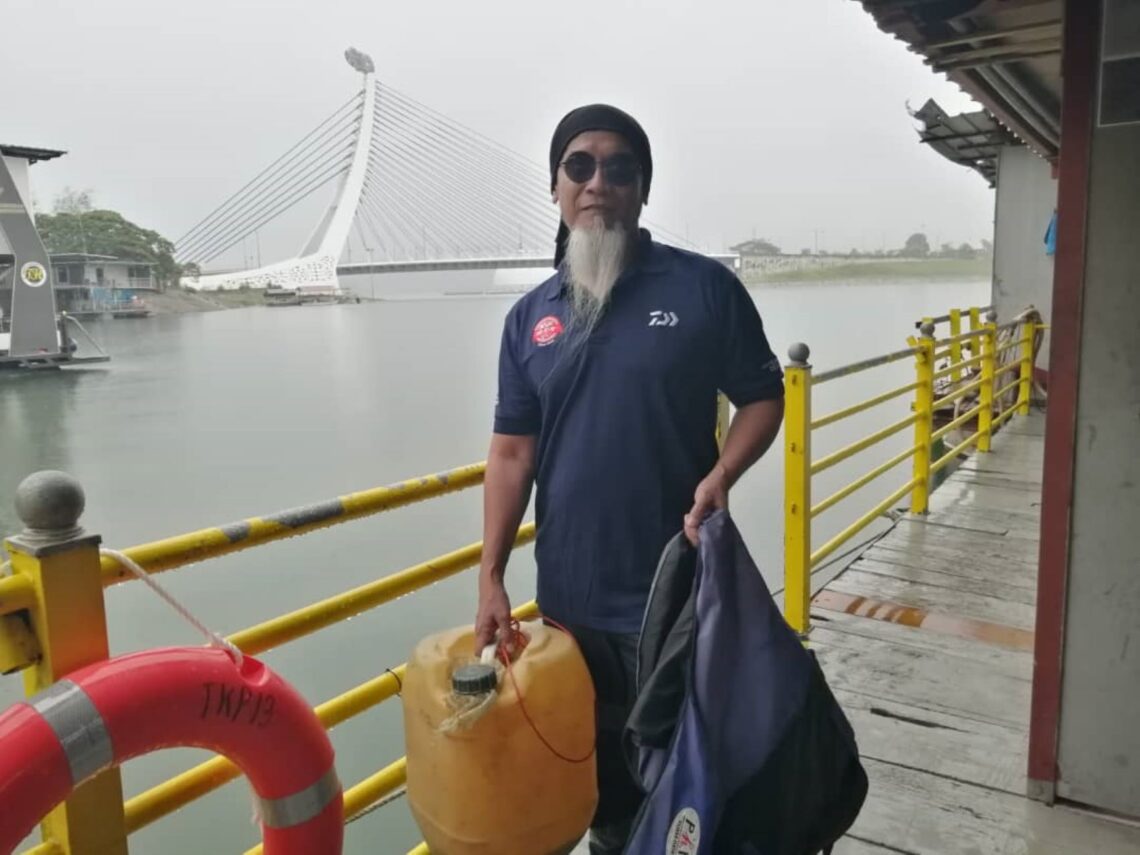 Sinar baharu kartunis Ujang selepas muflis