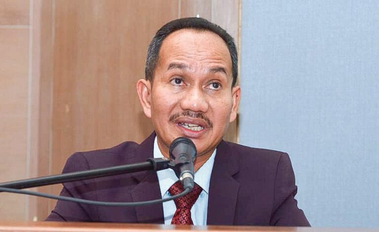 Suhardi terima gelaran Datuk