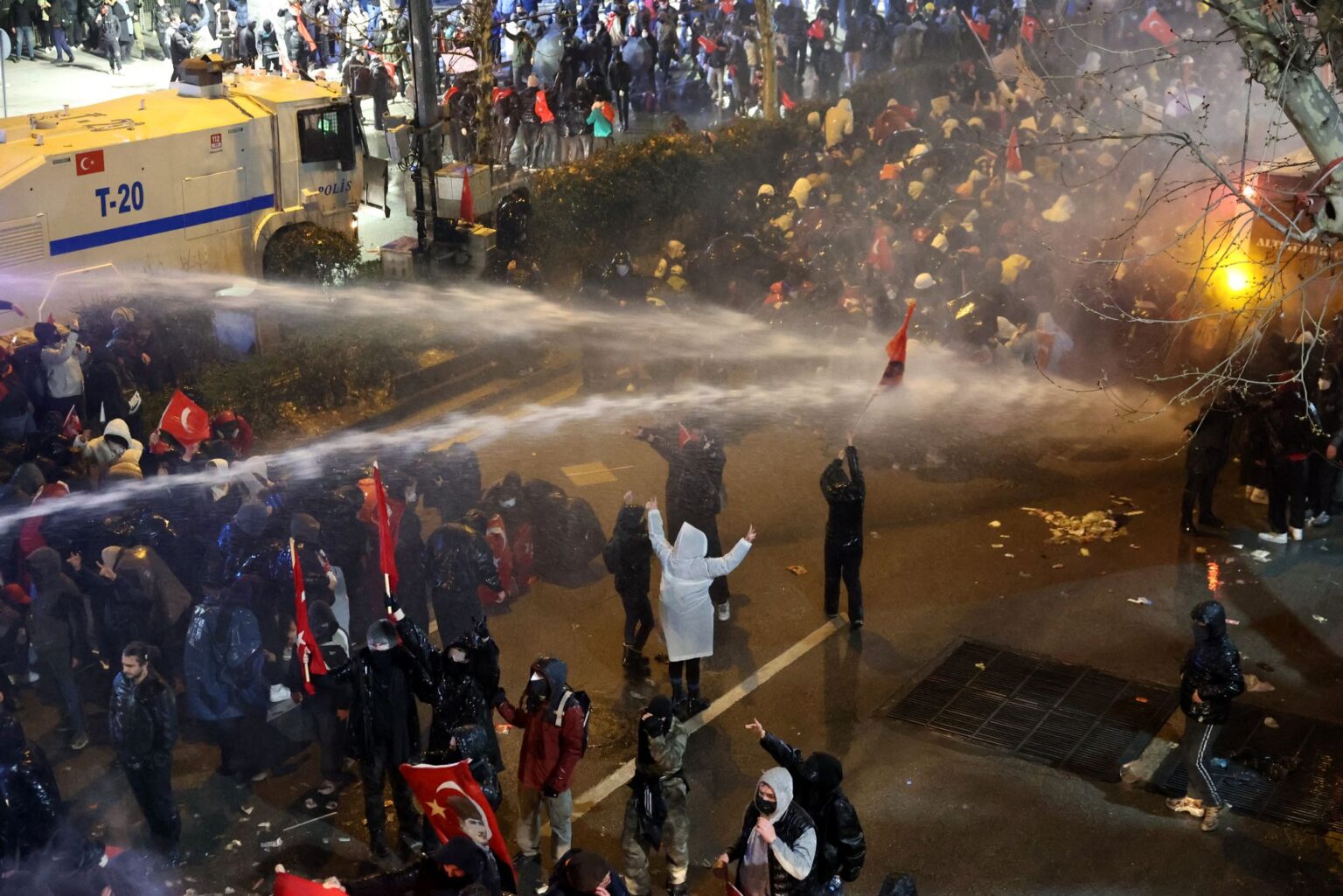 Pendakwa raya mohon Datuk Bandar Istanbul dipenjara sehingga ...