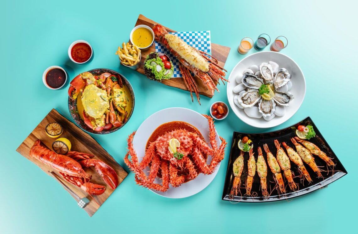 Berbuka puasa dengan Ketam Raja Alaska di Ombak Kitchen