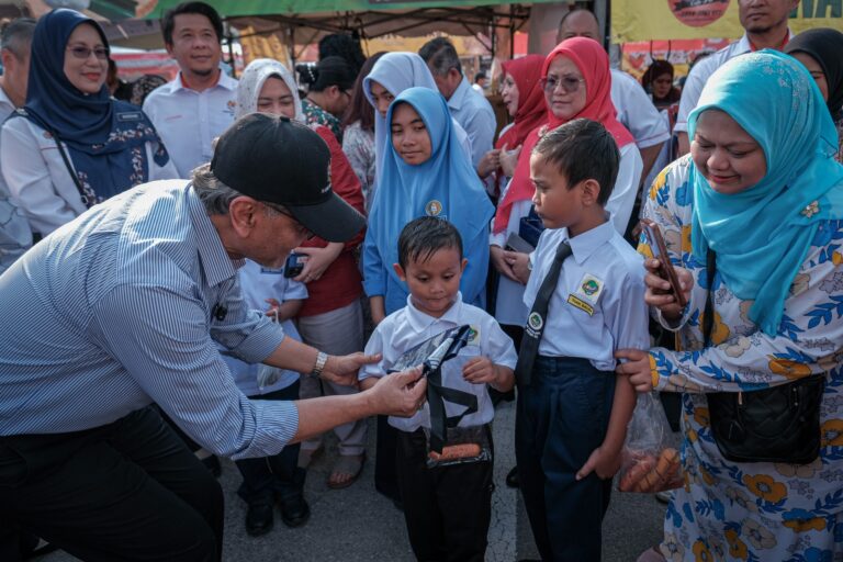 Tesdec Hydropower bina loji kuasa hidro mini di Sungai Pelagat