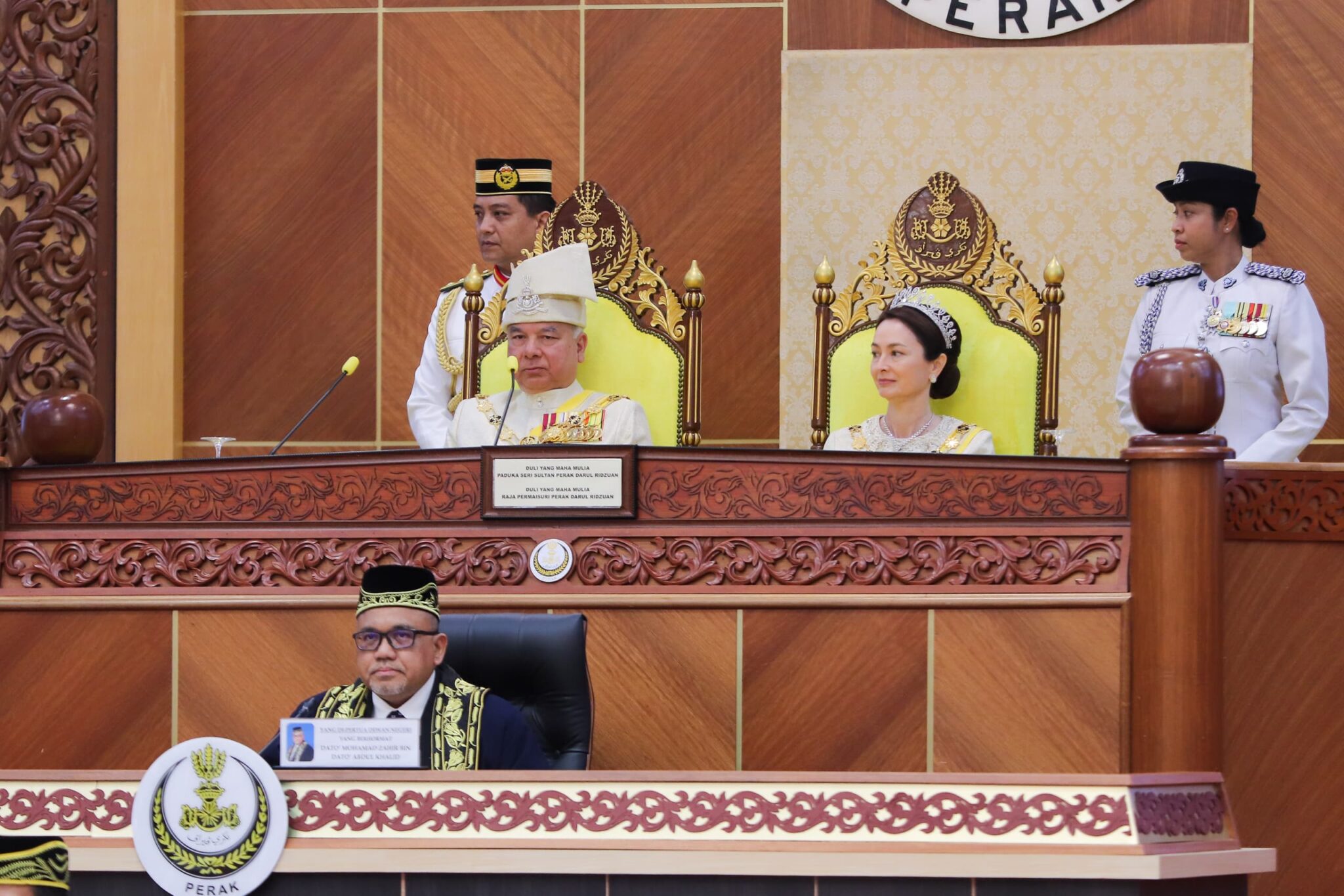 Sultan Nazrin zahir dukacita pemergian Tun Abdullah - Utusan Malaysia